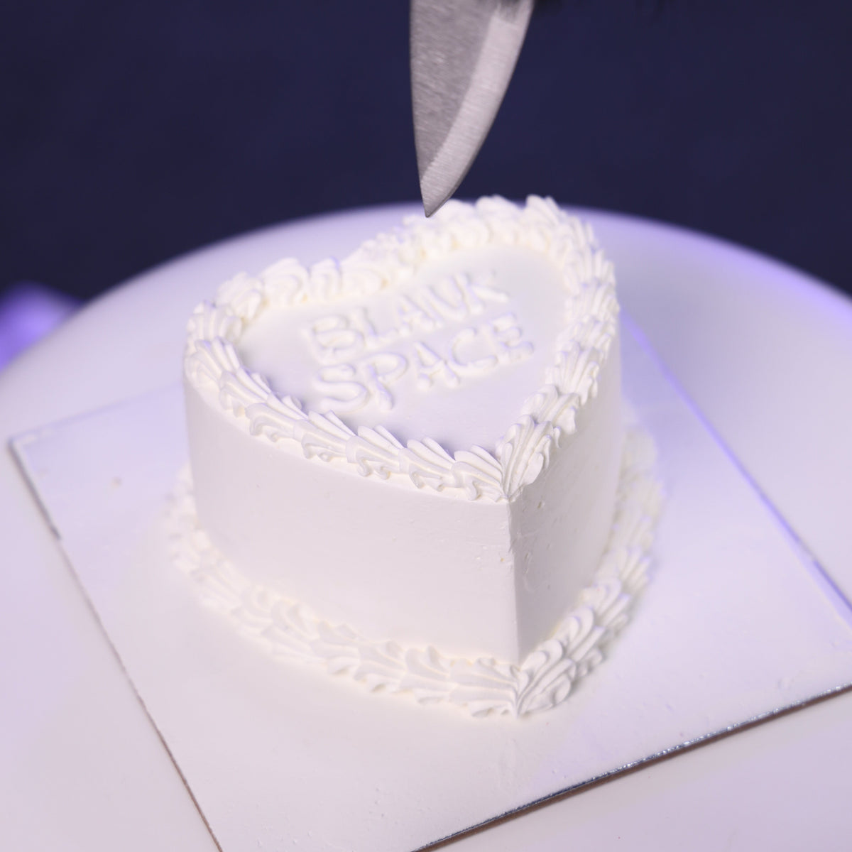 Taylor Swift's 'Blank Space' Cake – Sarleen Cake